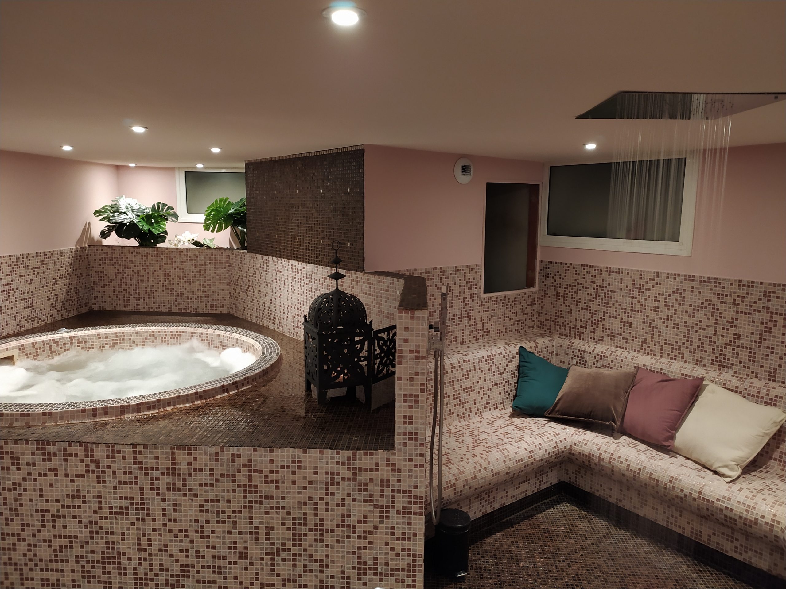Hammam Sauna Jacuzzi au Royal Spa Lyon